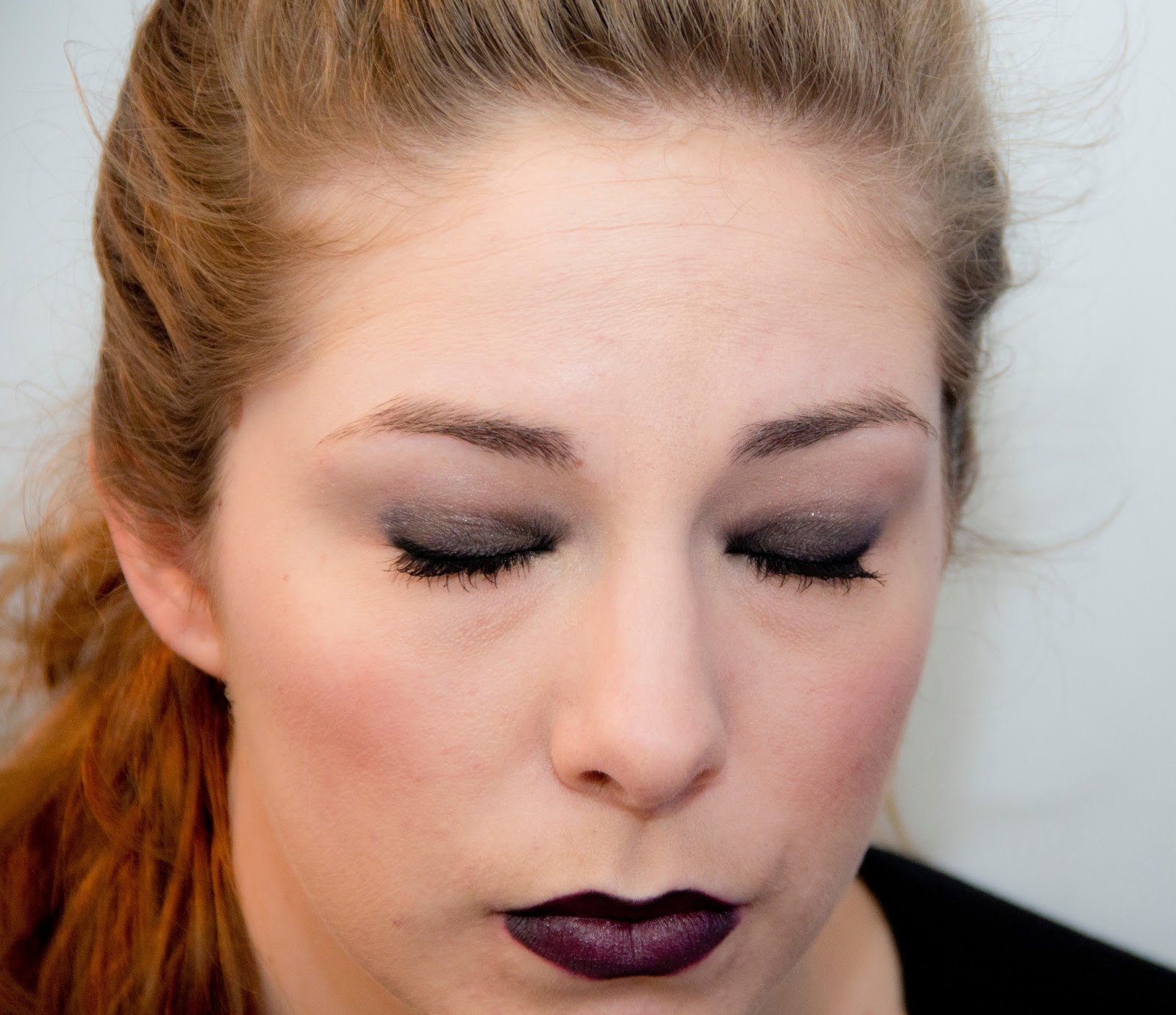 Lipstick & Chiffon : Onyx Eyes