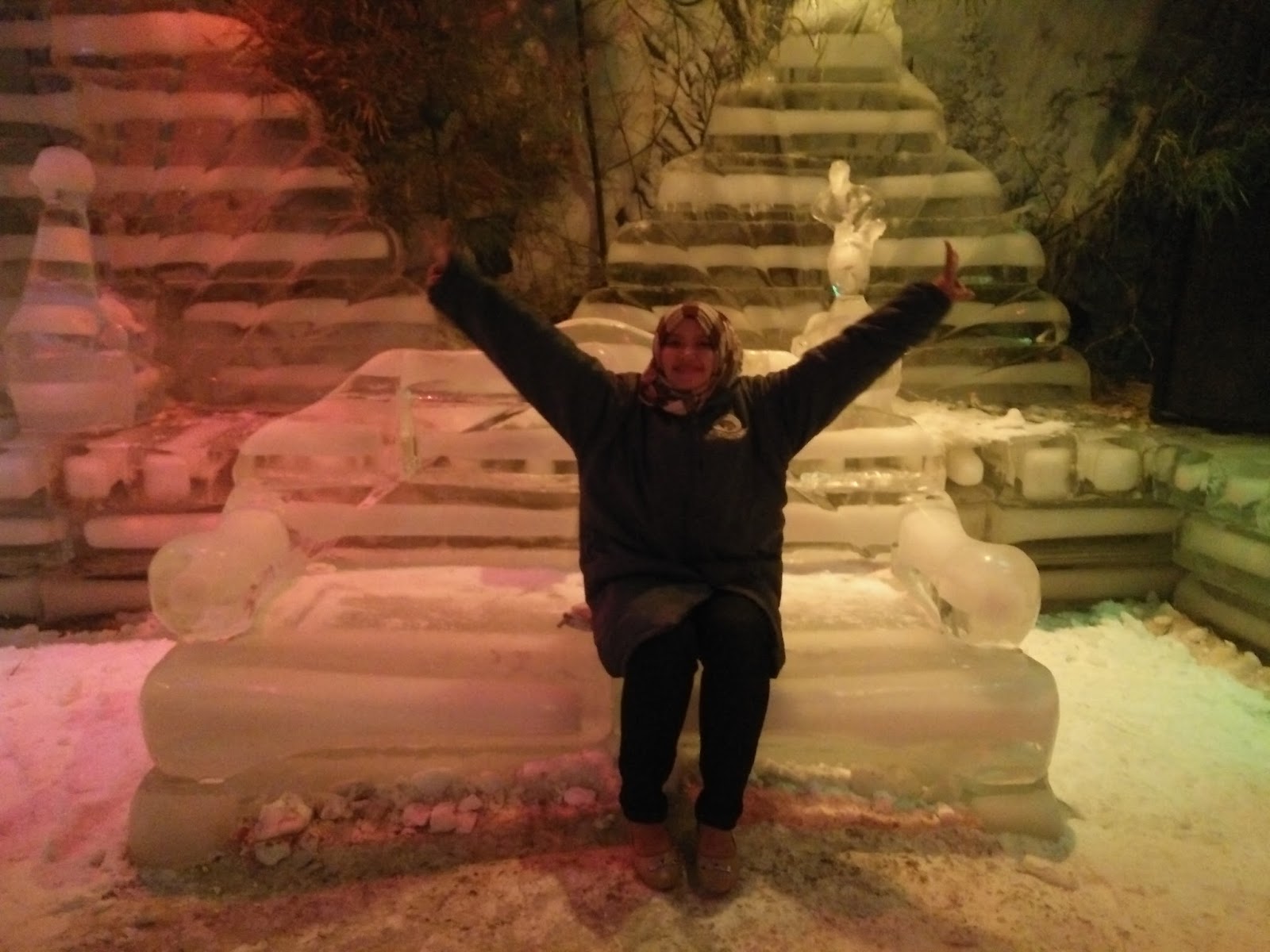 Ayu Sulisti's Page: Snow World, Revo Town ( Bekasi Square )