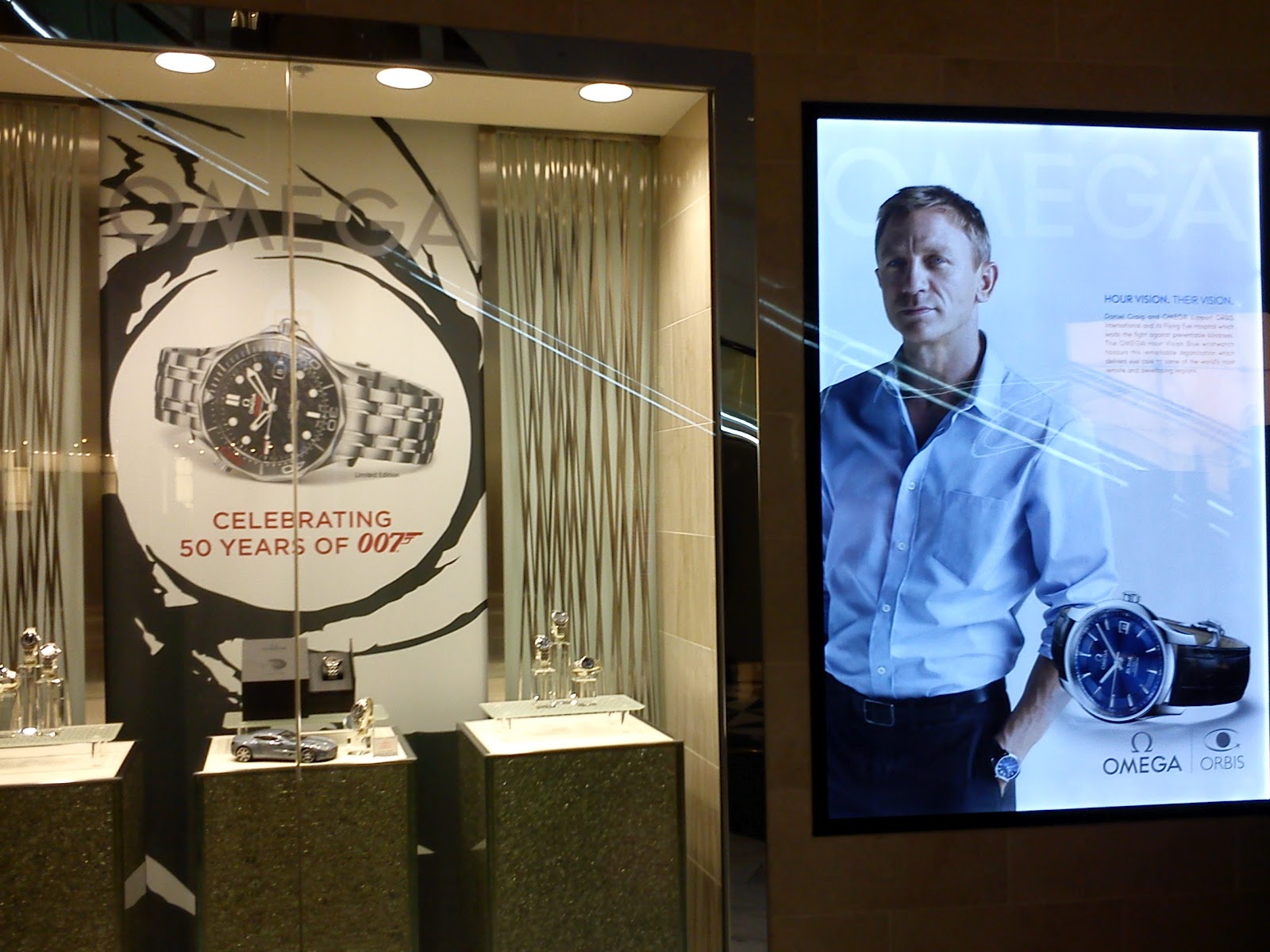 Collecting Piz Gloria: Omega Watch Display