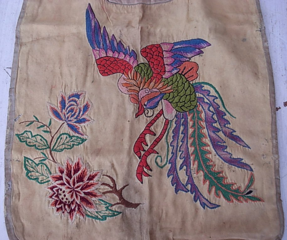 ORIENTAL: Kain Sulaman Peranakan Motif Burung Hong