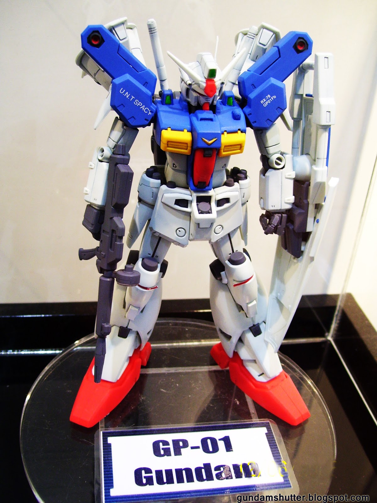 Gundam Shutter - Gunpla Photography: Master Grade UC Gundam Photos from ...