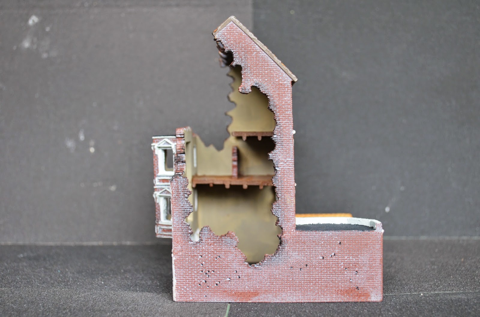 20th Century Wargames: Another Airfix Resin Building