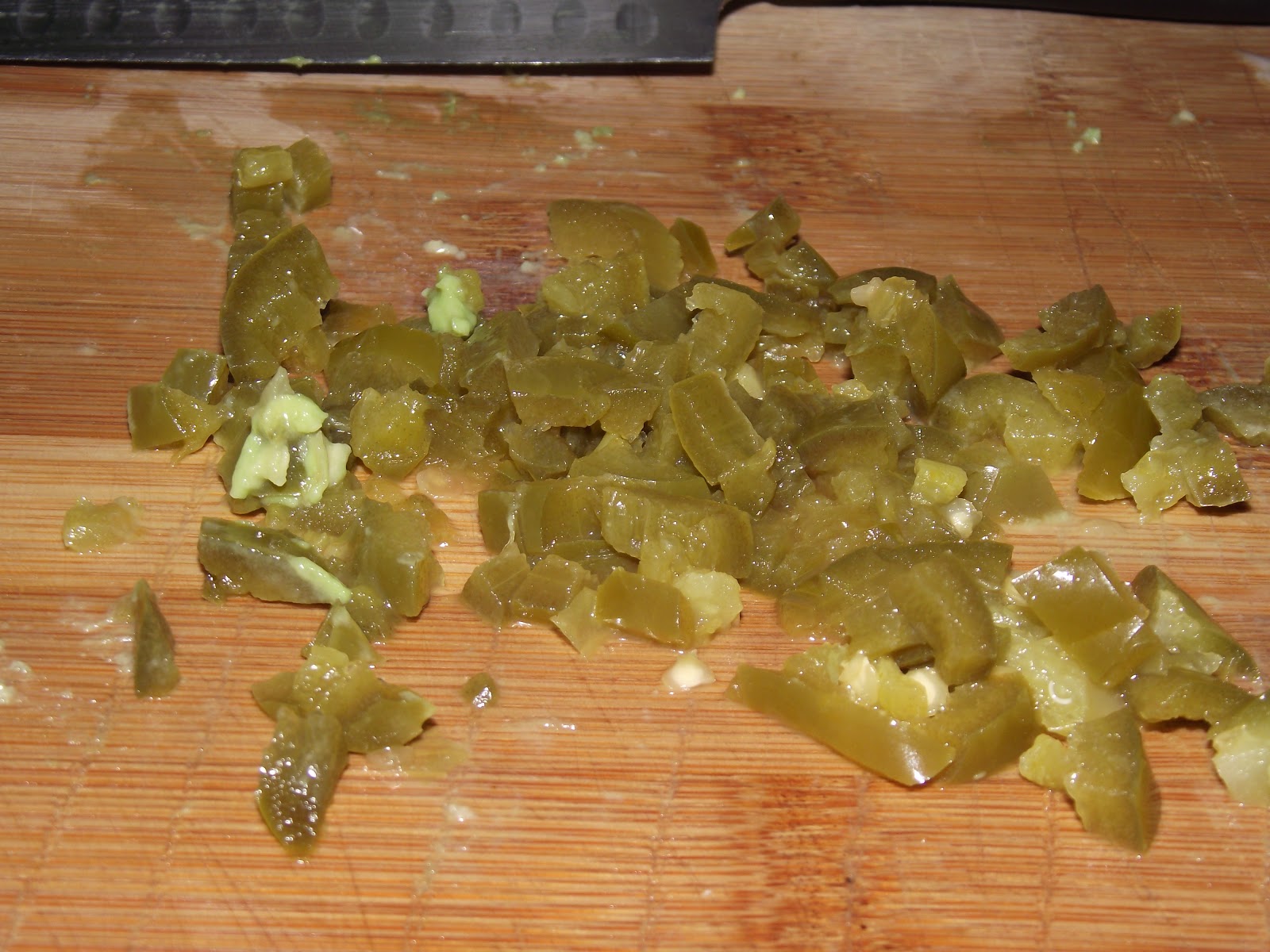 The Unabashed Kitchen Wench: Spicy Avocado Relish