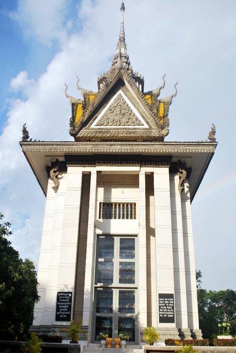 Pinoy Cambodia: Memorial Stupa