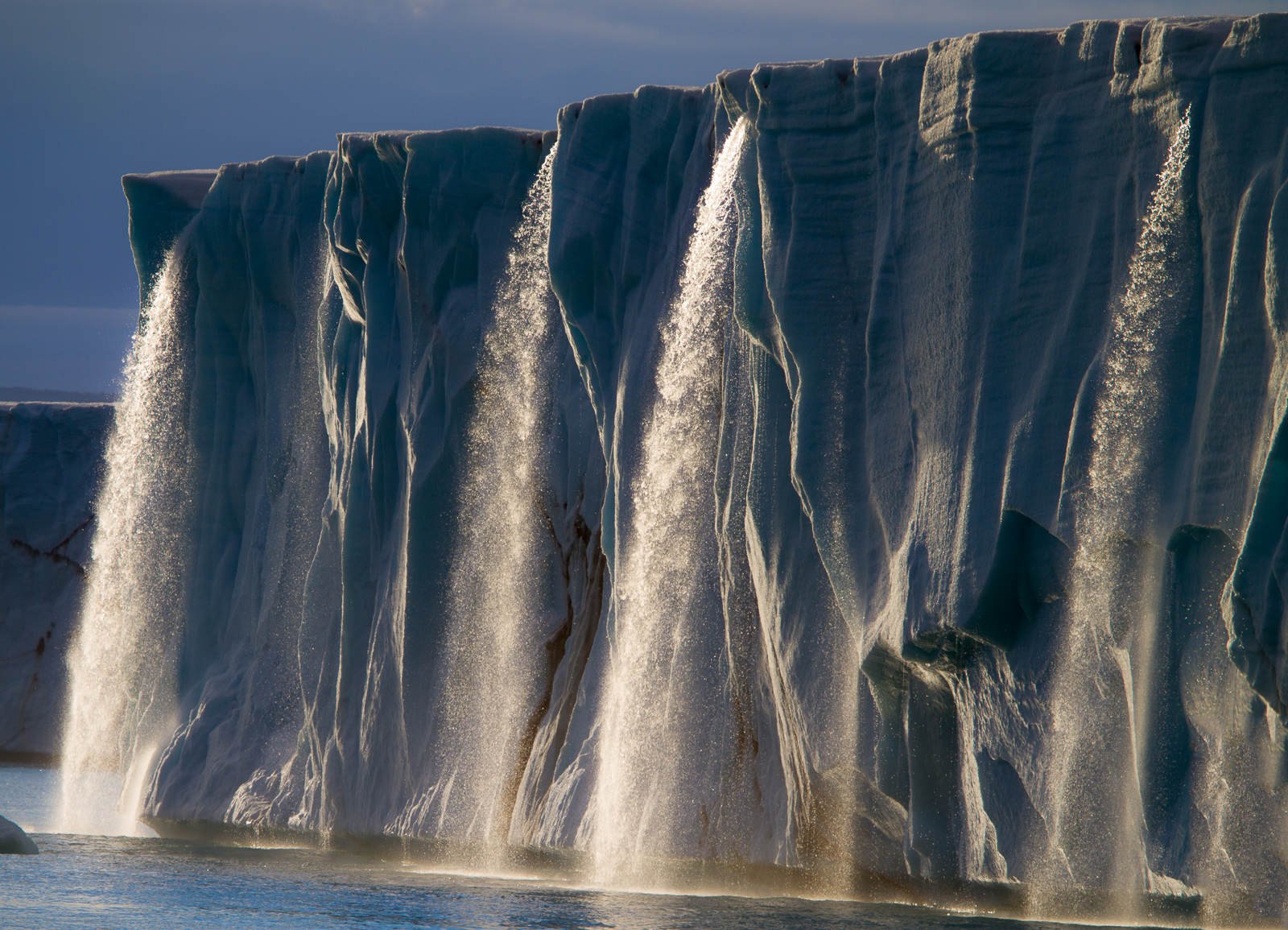 Things not found on Wikipedia: Bråsvellbreen ice wall