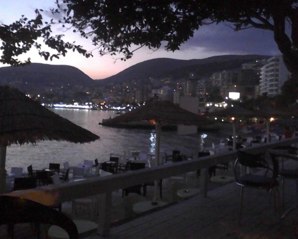 Pamje nga Saranda ~ Entertainment-Enter