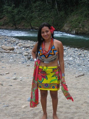 Desert Woman On the Road: Embera-Wounaan of Panama