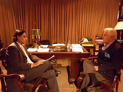 agora abierta: Entrevista con Javier Valle Riestra