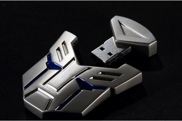 Super Flashdisk: Transformers Logo USB flash drive
