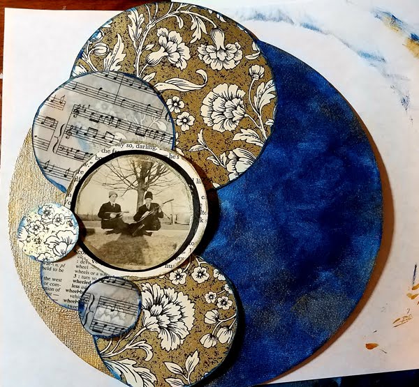 StencilGirl Talk Romance A Circular Canvas In Gold And Blue StencilGirl Talk Romance A Circular Canvas In Gold And Blue
