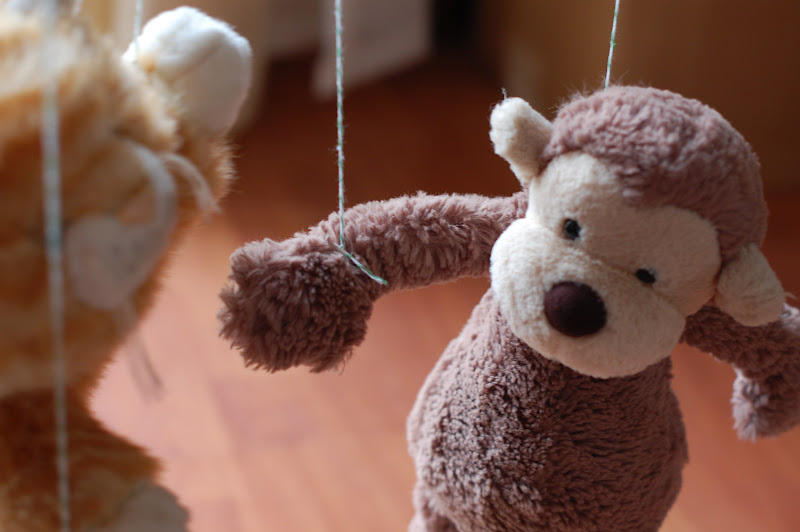 Our Yuppie Life: coat hanger puppets