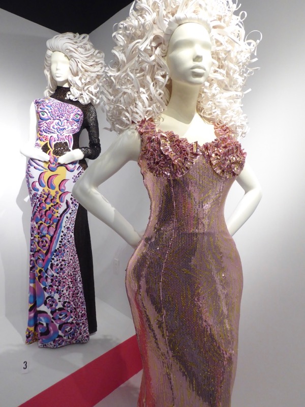 Hollywood Movie Costumes and Props: Emmy Award-winning RuPaul's Drag ...