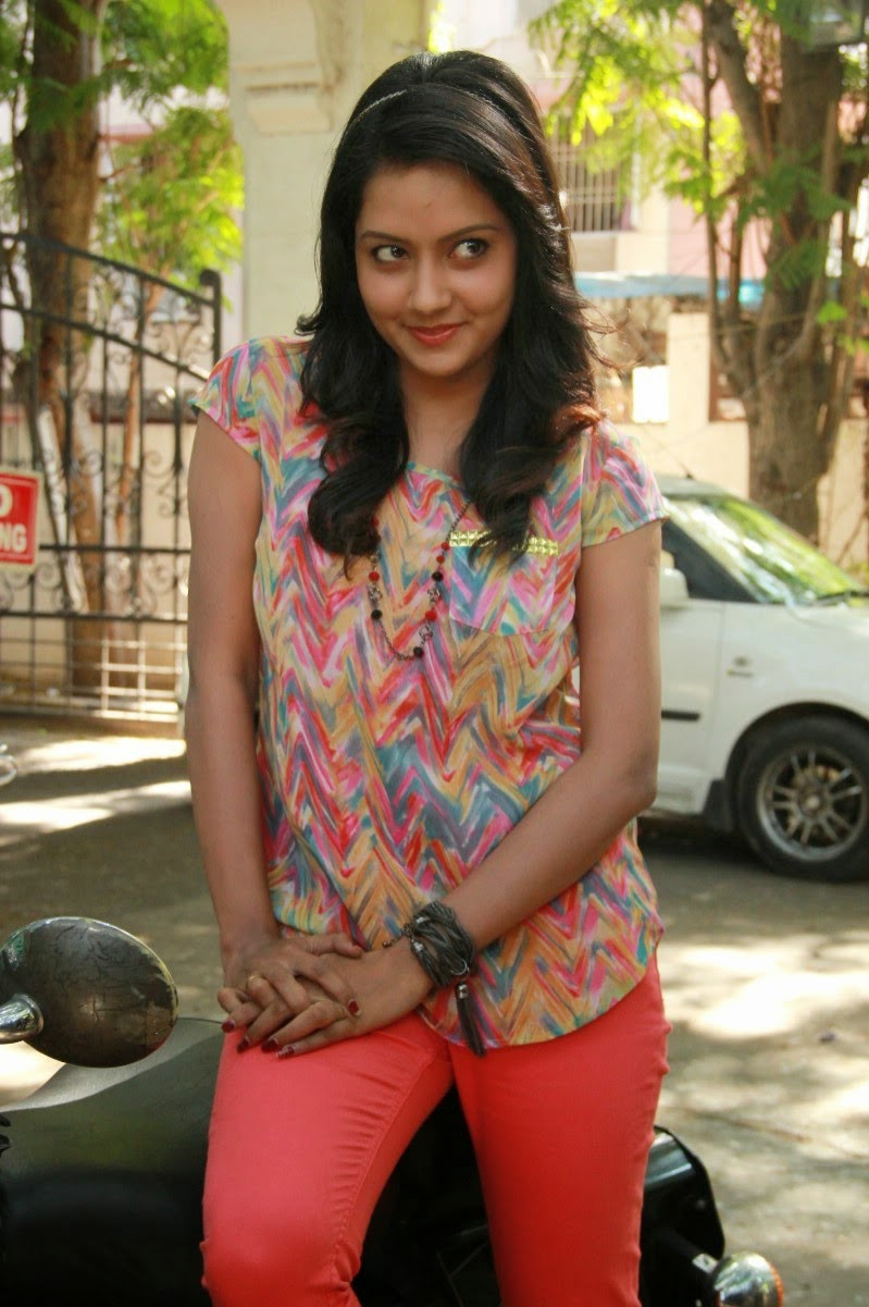 Actress Mahima Latest Cute Images - Cine Gallery