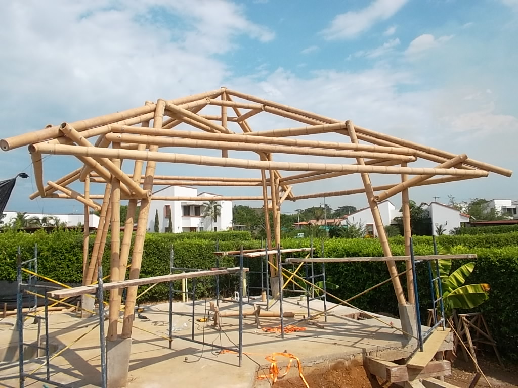 ARTE Y CONSTRUCCIÓN EN GUADUA: IDEAS CONSTRUCTIVAS