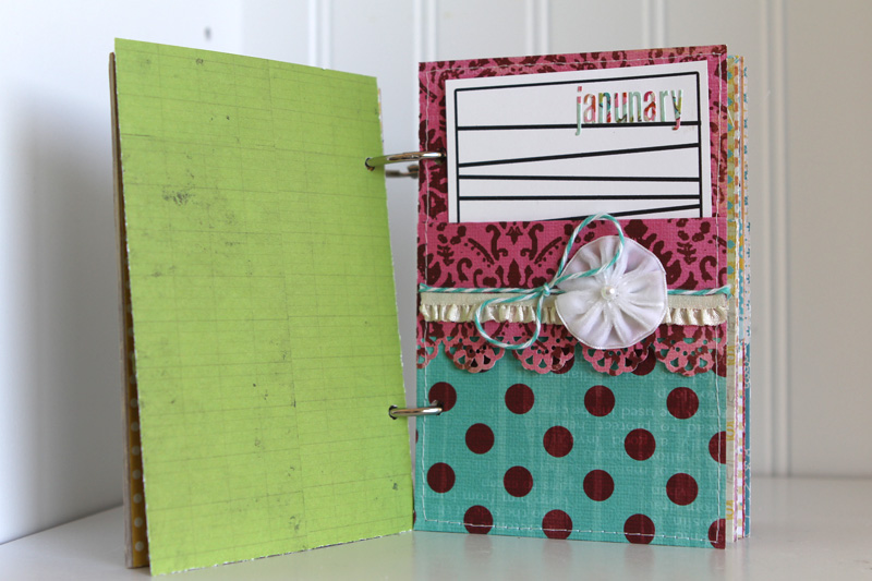 lily bee: 2012 Mini Album Tutorial