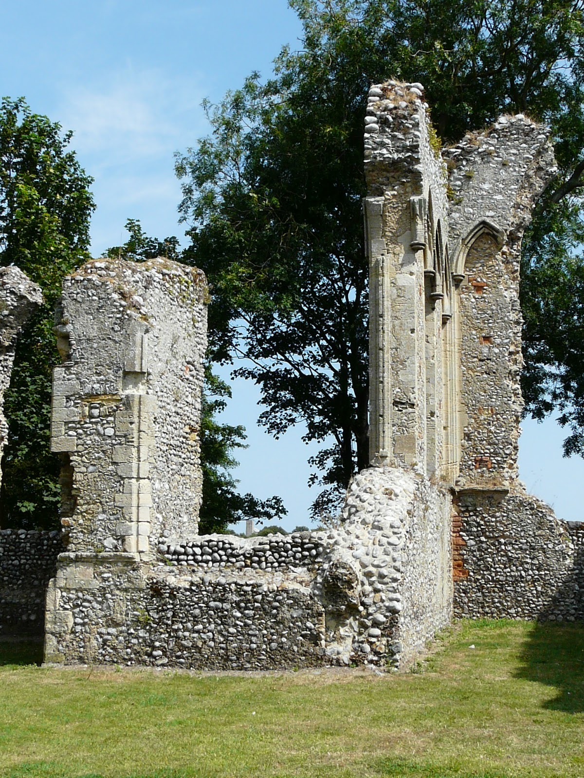 Cindy's Snaps: Beeston Bump, Beeston Priory and Sheringham....