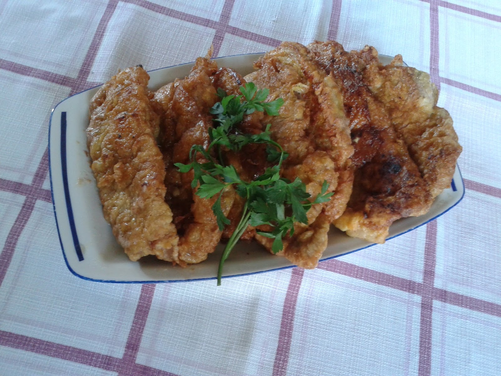 Mickinakuhinja: POHOVANE SVINJSKE ŠNICLE NA ULJU ILI U RERNI