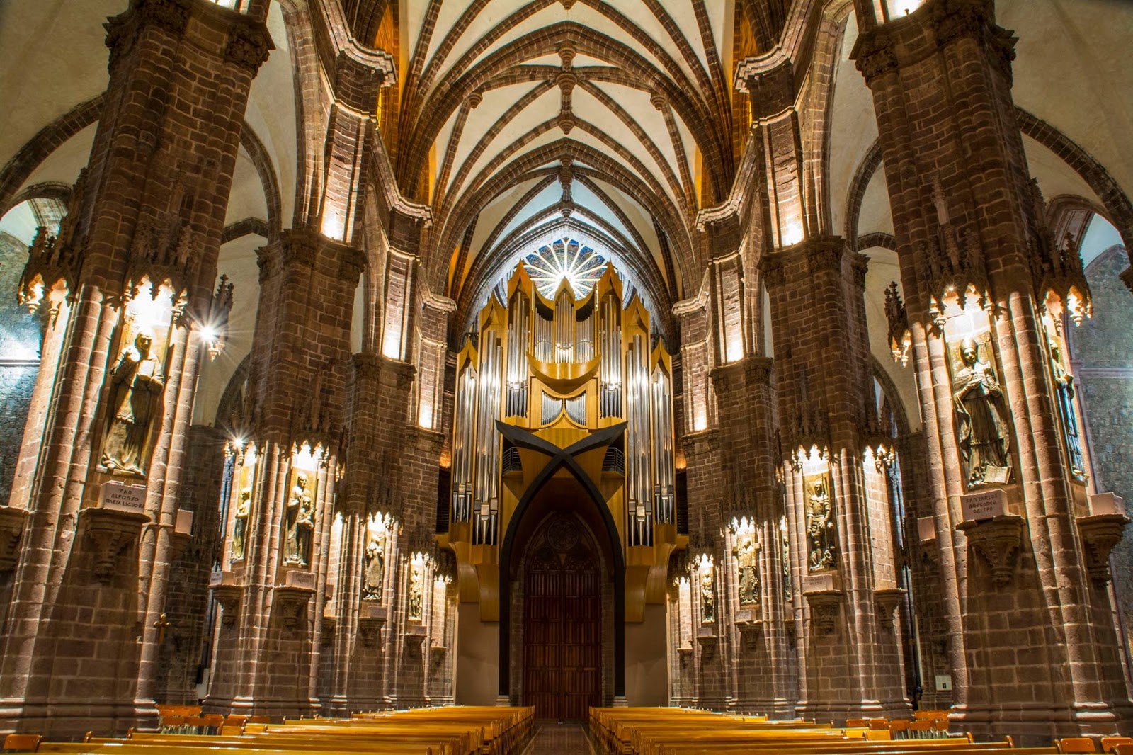Jaime Ramos Méndez: Órgano tubular monumental en el Santuario ...