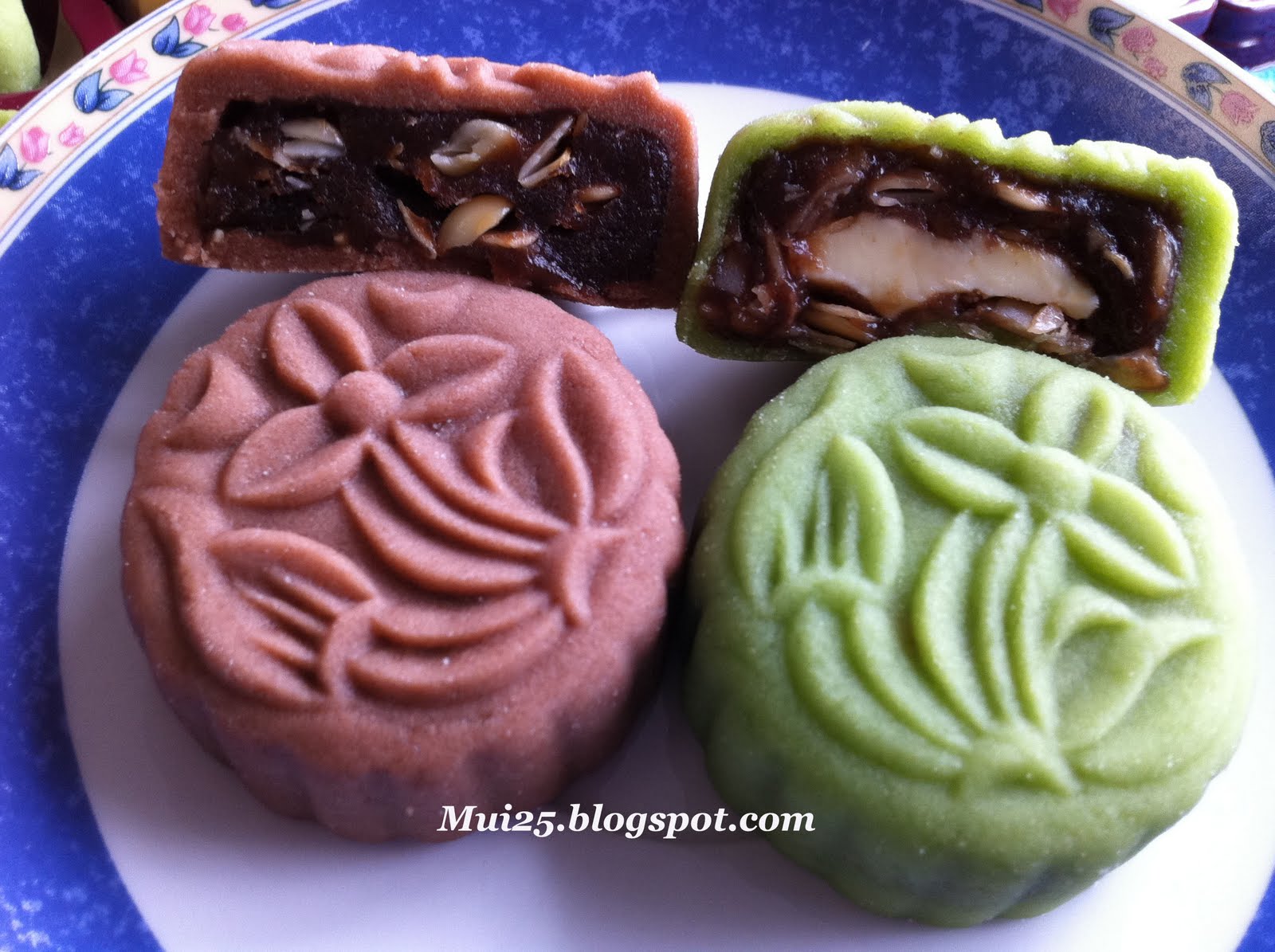 MuiMui: Mixed flavour mini Snowskin Mooncake