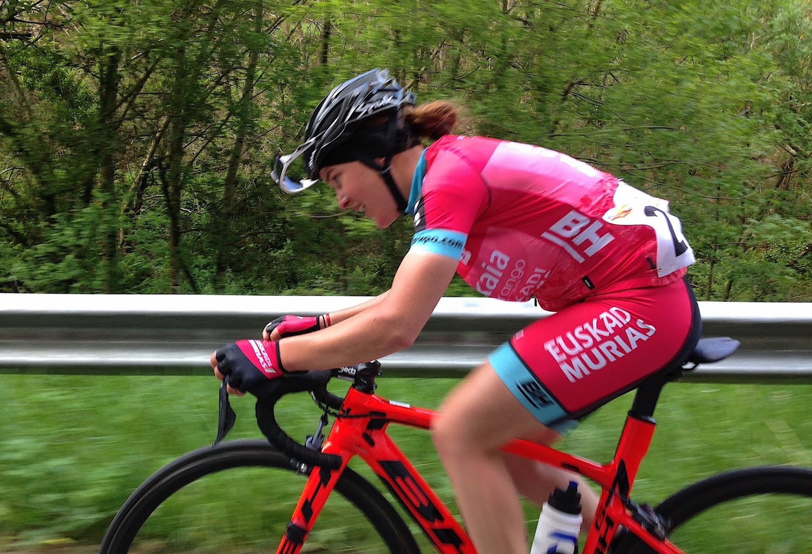 Cristina Martínez, mejor sub-23 en la Durango-Durango - Rueda Lenticular