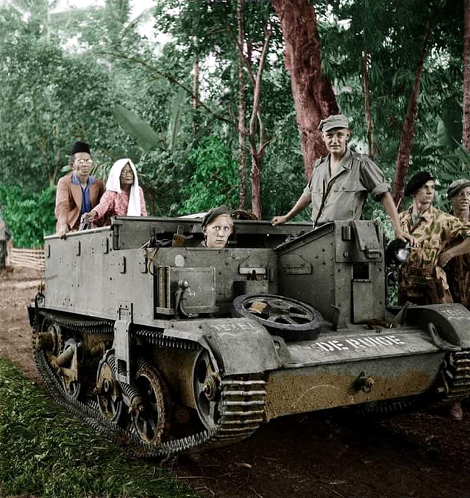 OLD INDONESIAN VEHICLES: March 2016