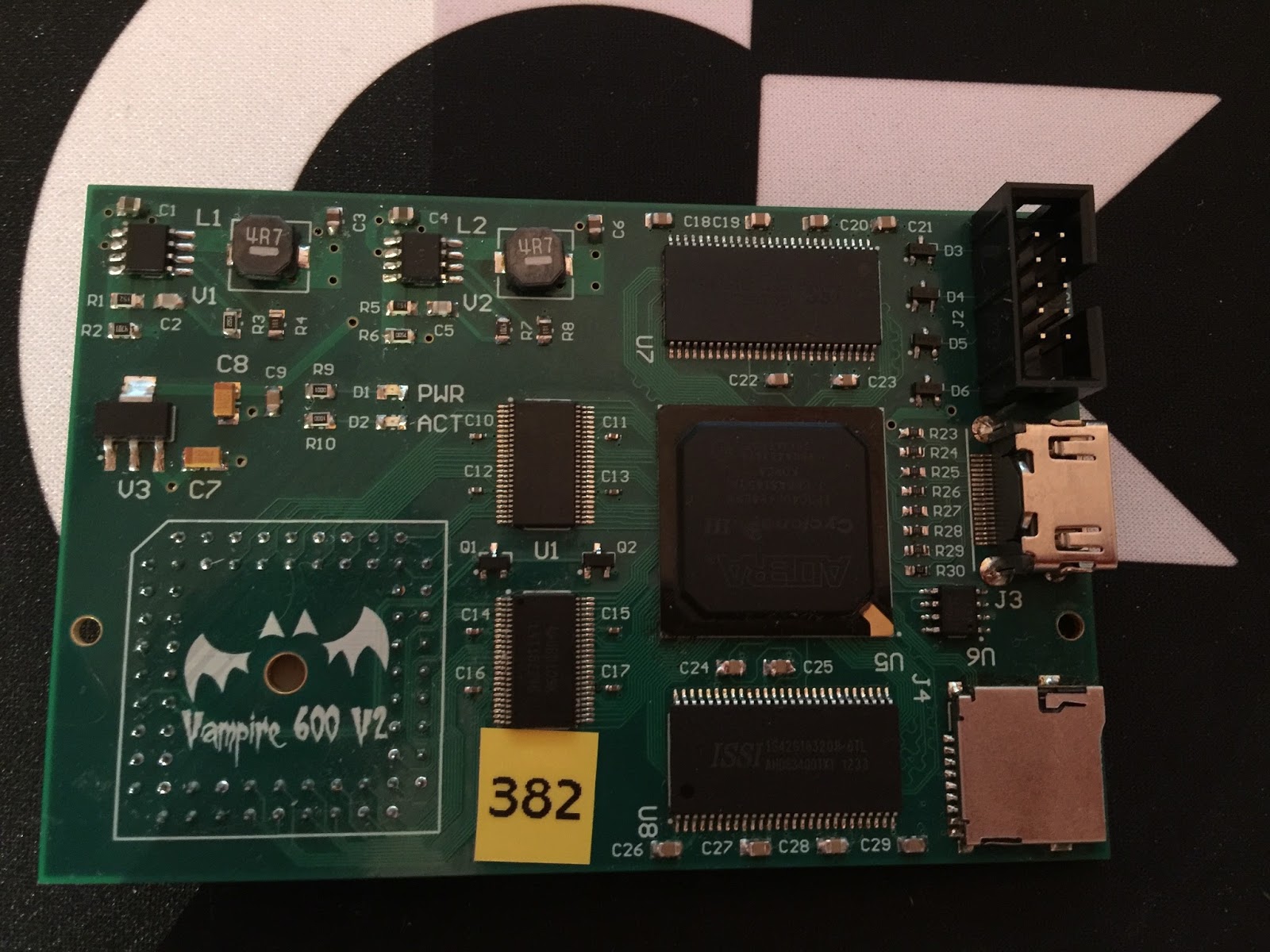 Amiga Podcast: Vampire II Amiga 600 - first install