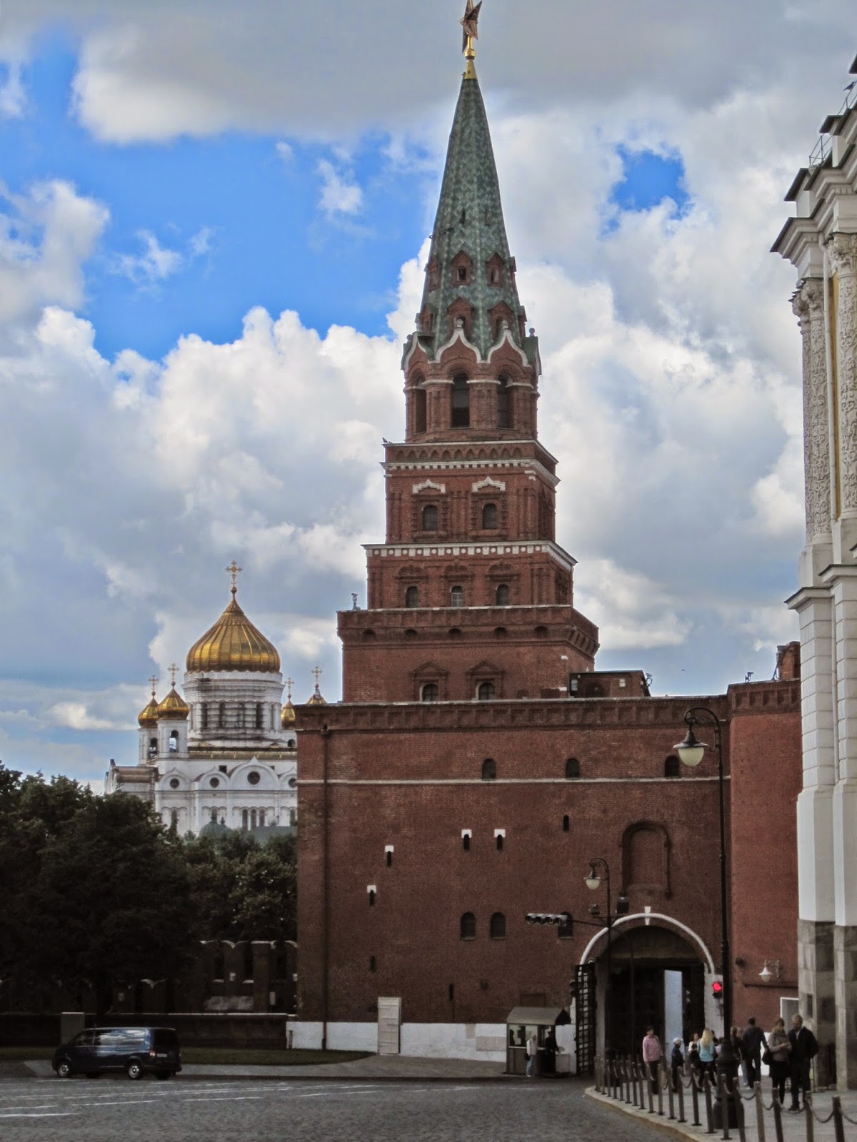 Jim and Kim's Travels: A Tour of the Kremlin in Moscow