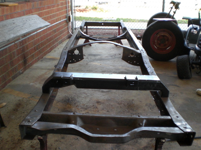 Speedy Martinez Speed Shop: 1946 Ford Frame Redo.....