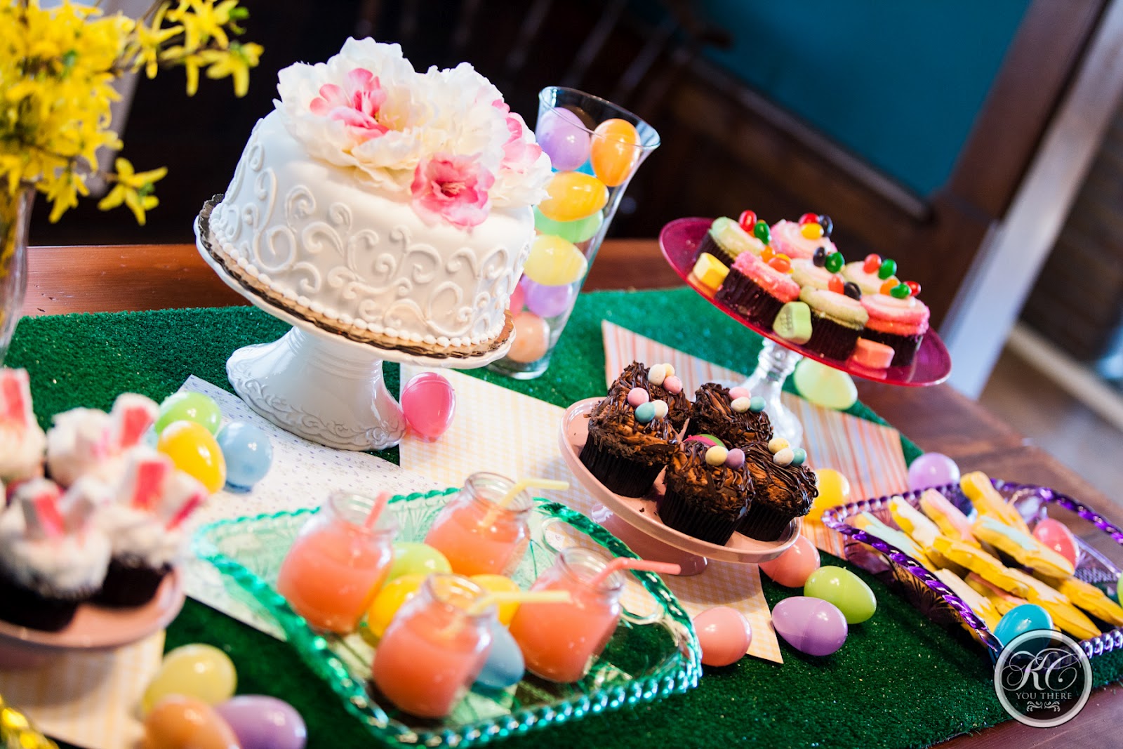 Lola Pearl Bake Shoppe: A Sweet Easter Table
