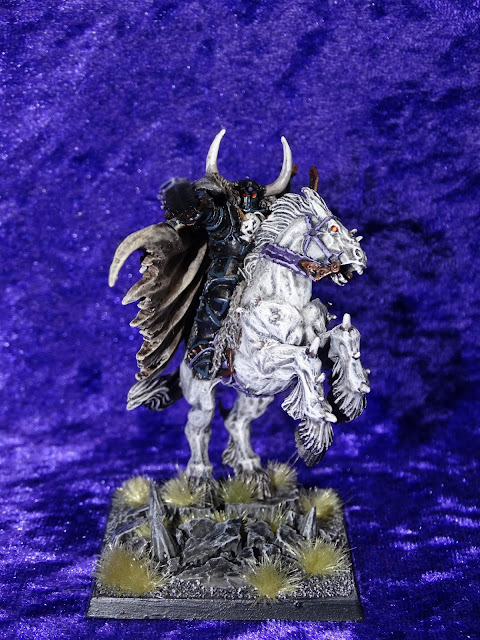 Making miniatures with Mario: Chaos : Archaon on horse finished