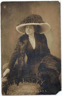 The Paper Collector: Annie Nicholas, 1911