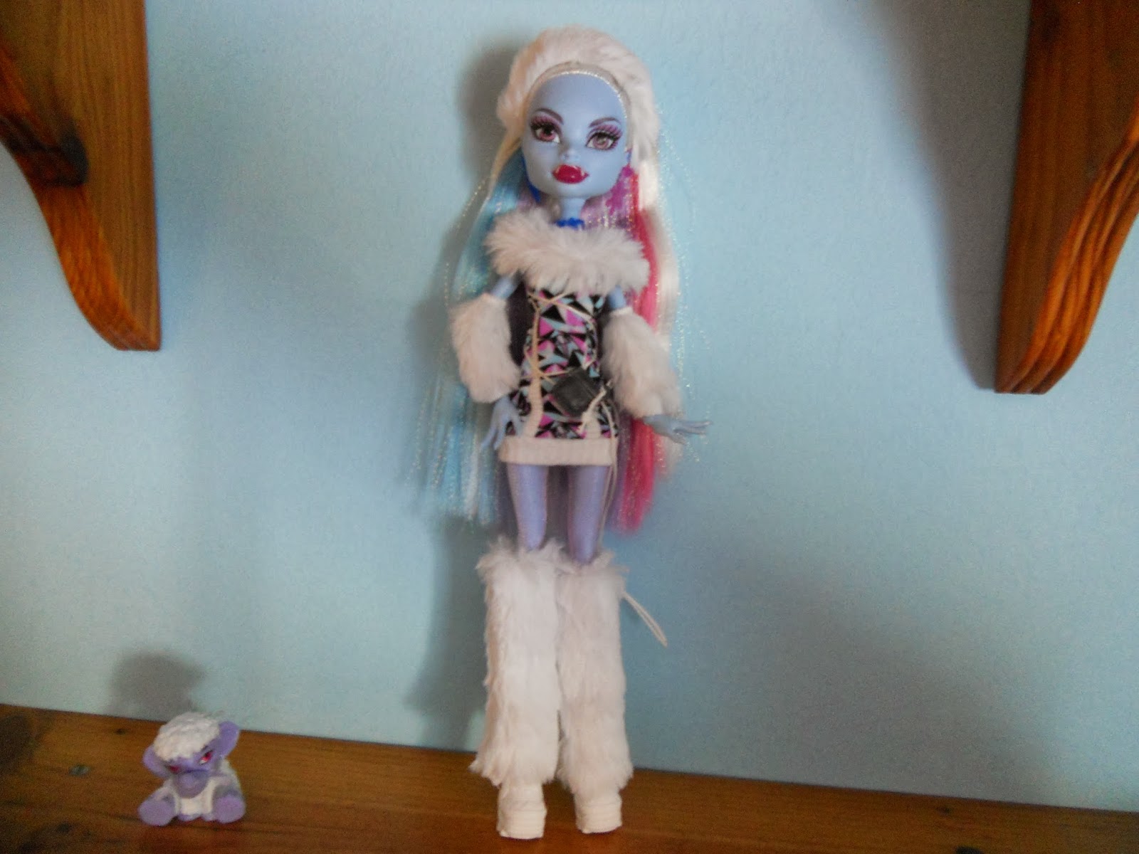 monster high: Las nuevas monstruitas de Violeta