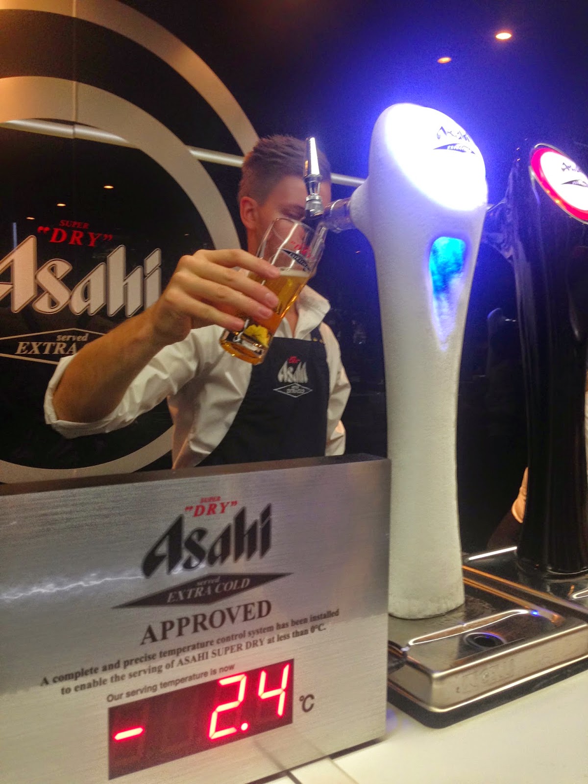 くいしんぼうOL in Sydney: 氷点下ビール@Asahi Super Dry Extra Cold Bar, CBD