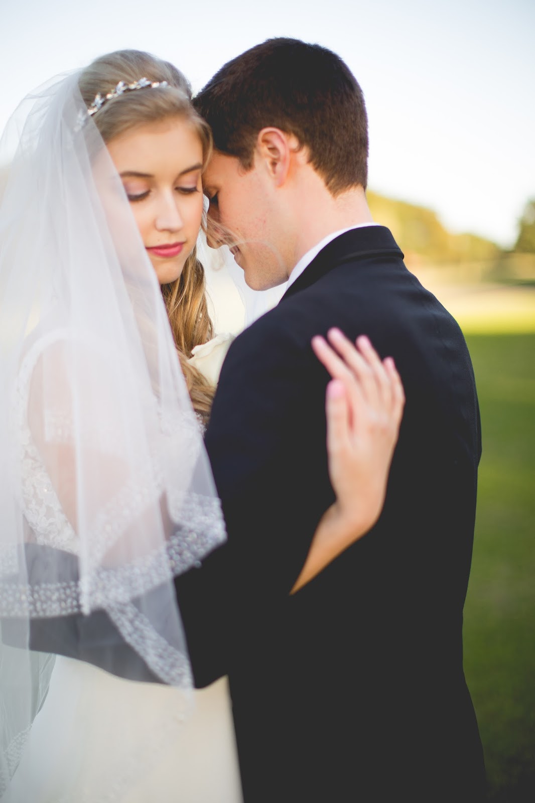 Wedding Wednesday | Wedding Portraits + A Free Download - Sugar Spice ...
