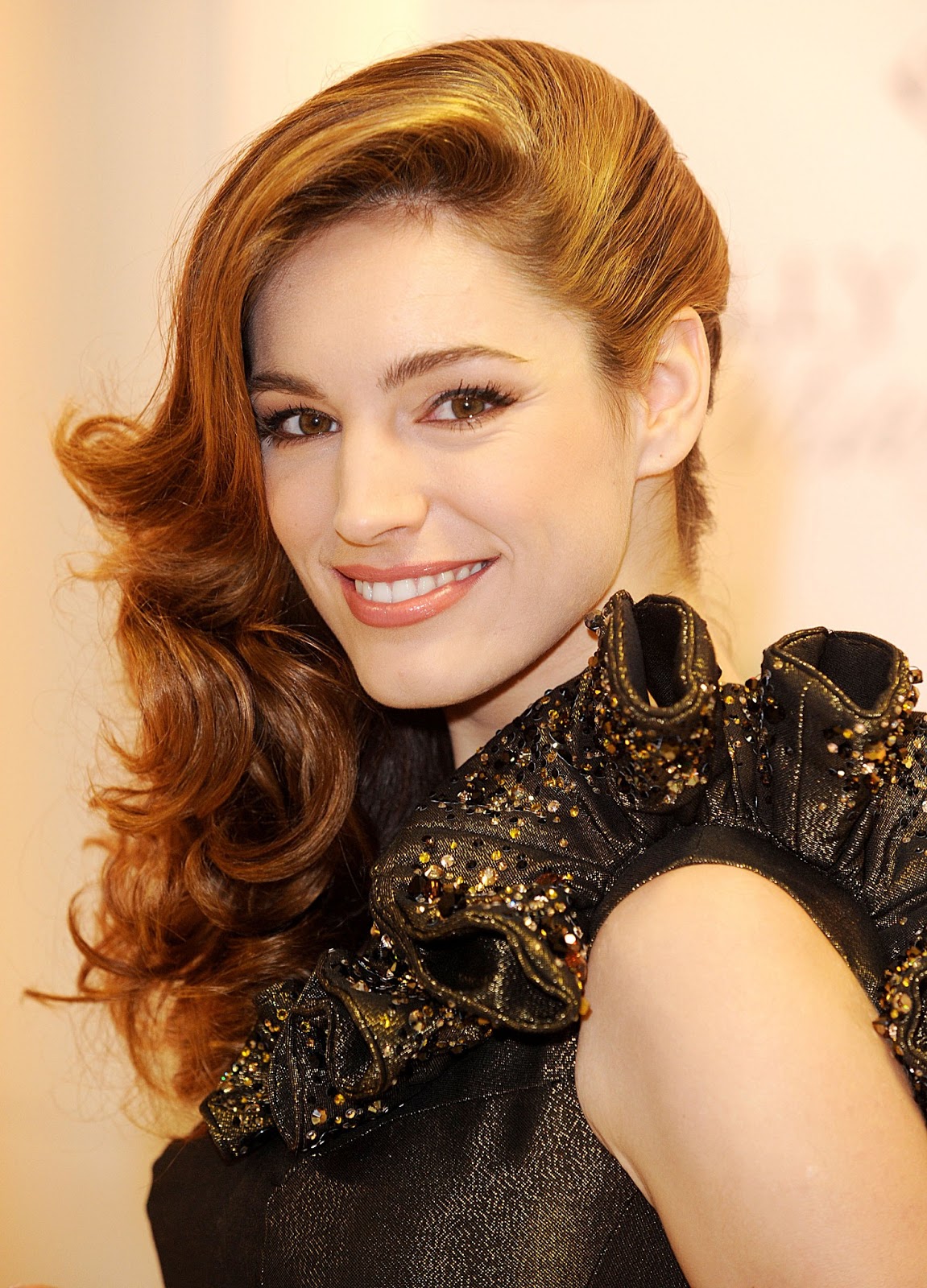 hollywood accessories model kelly brook hd wallpapers free download ...