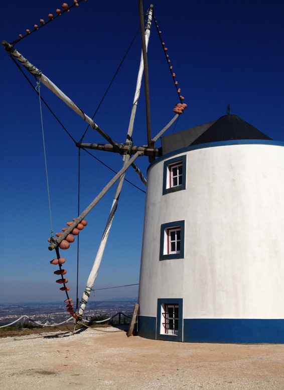vento no cabelo: moinhos do Oeste