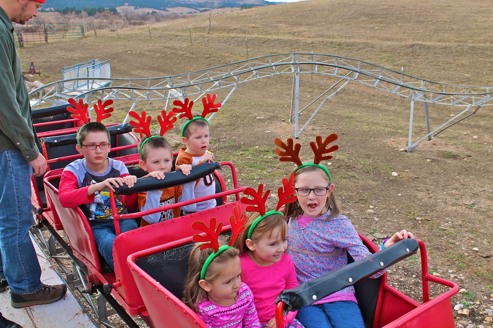 The 6 Bears: Christmas Family Roller Coaster Photo Shoot
