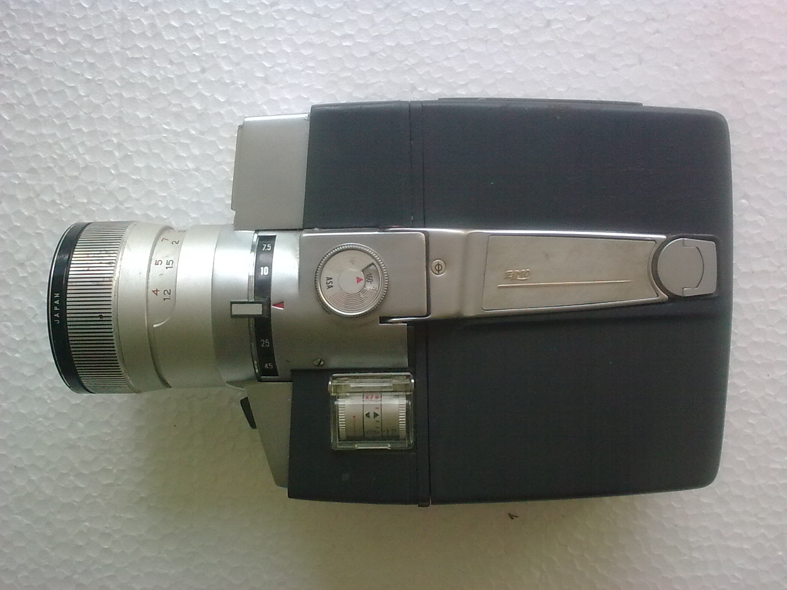 ELMO Model 6 movie camera 8mm