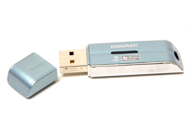 Review USB Flash Disk Kingmax U-Drive 8GB