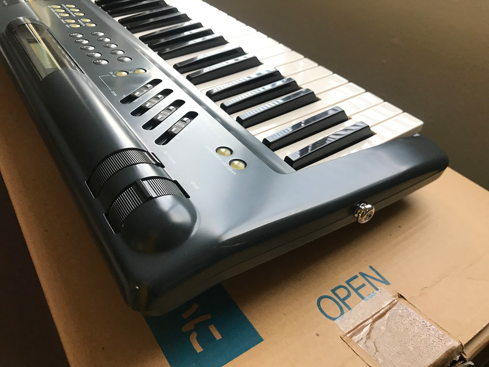 MATRIXSYNTH: Korg 707 Performing Synthesizer w/ Original Box