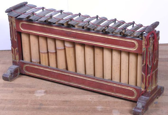 Alat Musik Slenthem Dan Cara Memainkannya - Tarjopedia