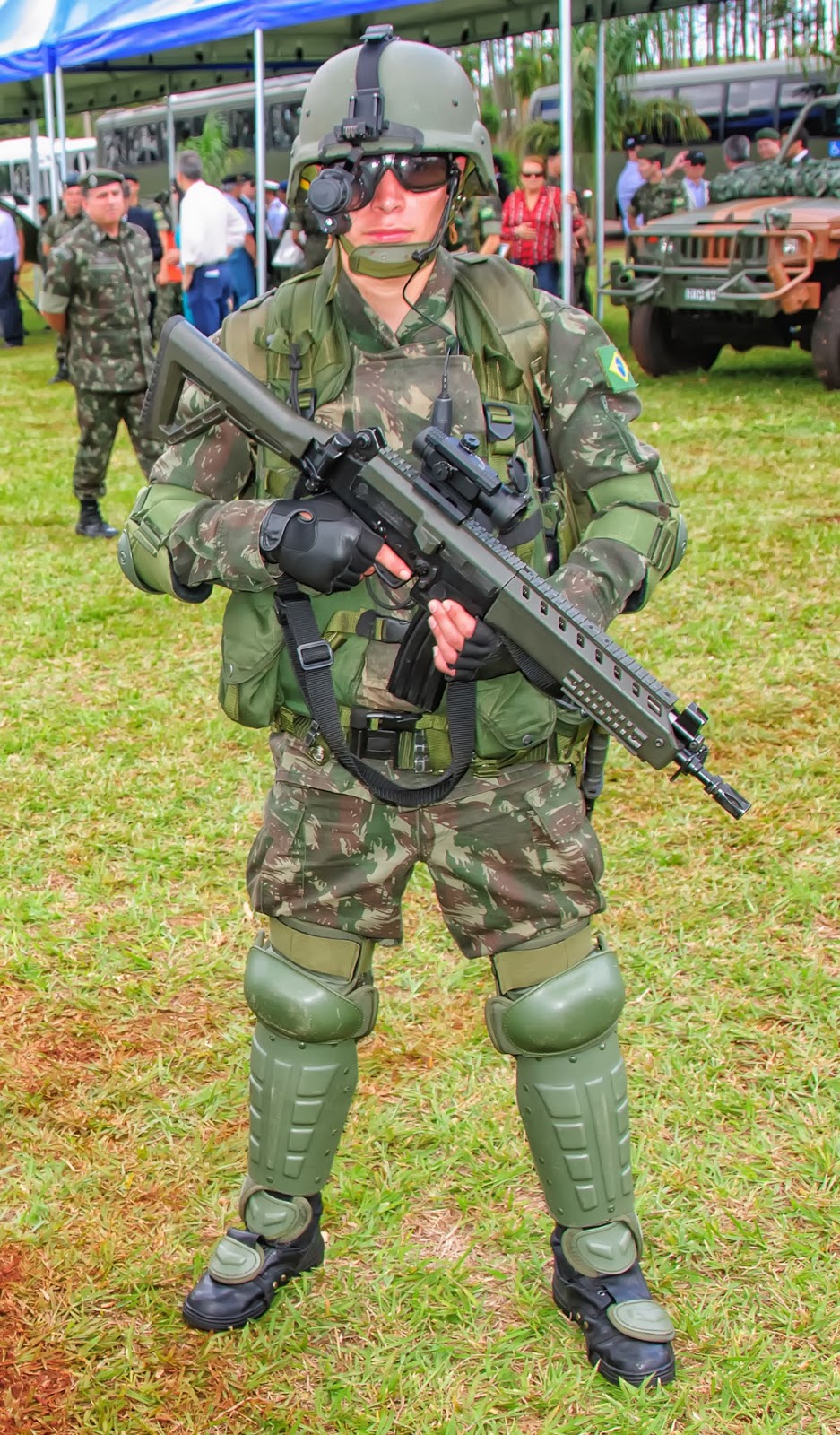 IMBEL - Fuzil de Assalto IMBEL IA2, calibre 5,56mm (Fotos: Roberto Caiafa)