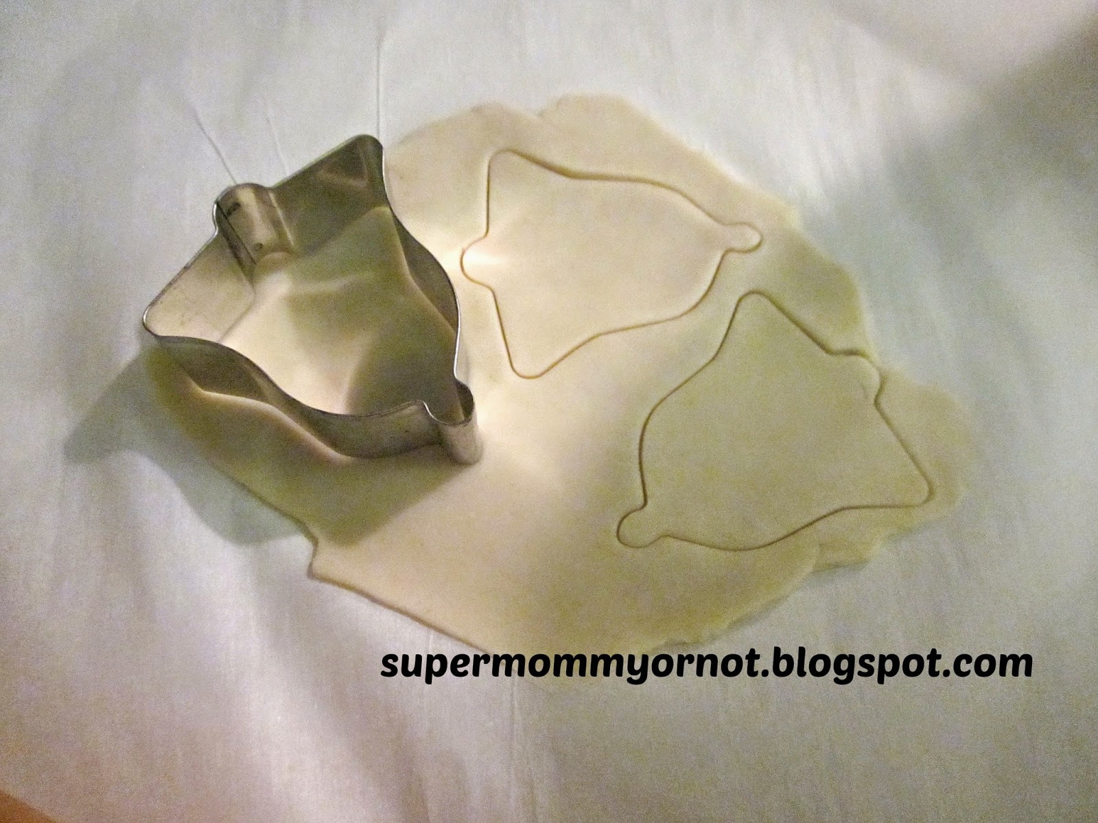 Supermommy!...or not.: Pie Crust Cookies or How to Use Up Extra Pie Dough