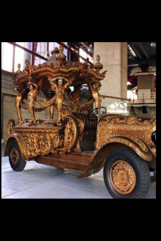 October Country USA: Dark Rides - Unique Hearses - Motorcycles and Tanks