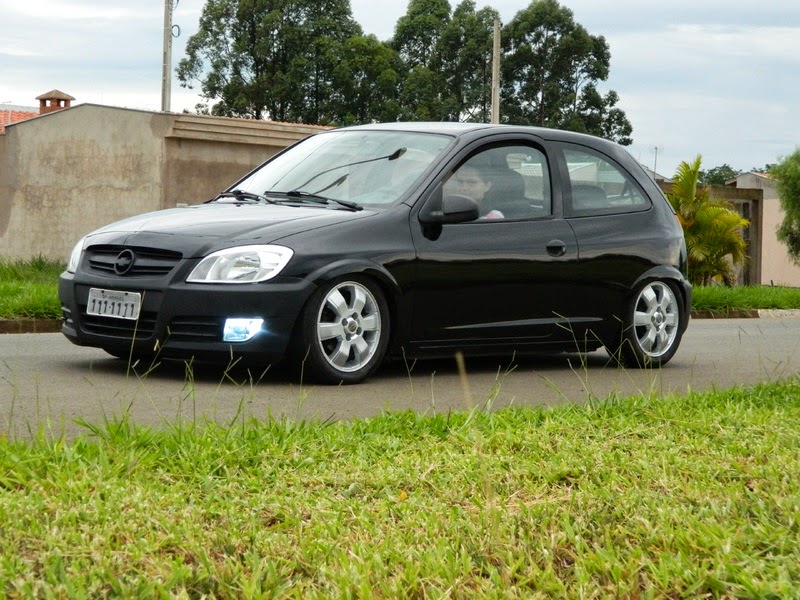 Chevrolet = Celta Clube: CELTINHA COM RODAS DA MONTANA 15"