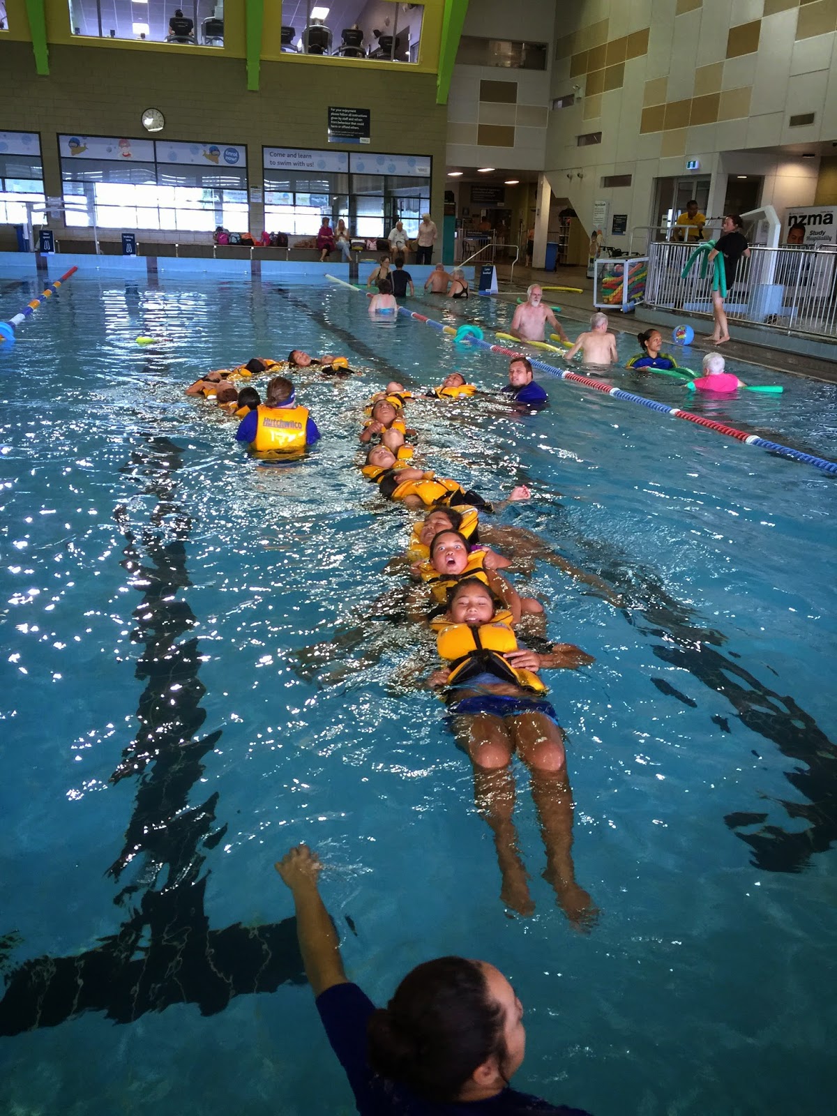 Clendon Park School: Room 8: Life jacket lesson with Community Swim