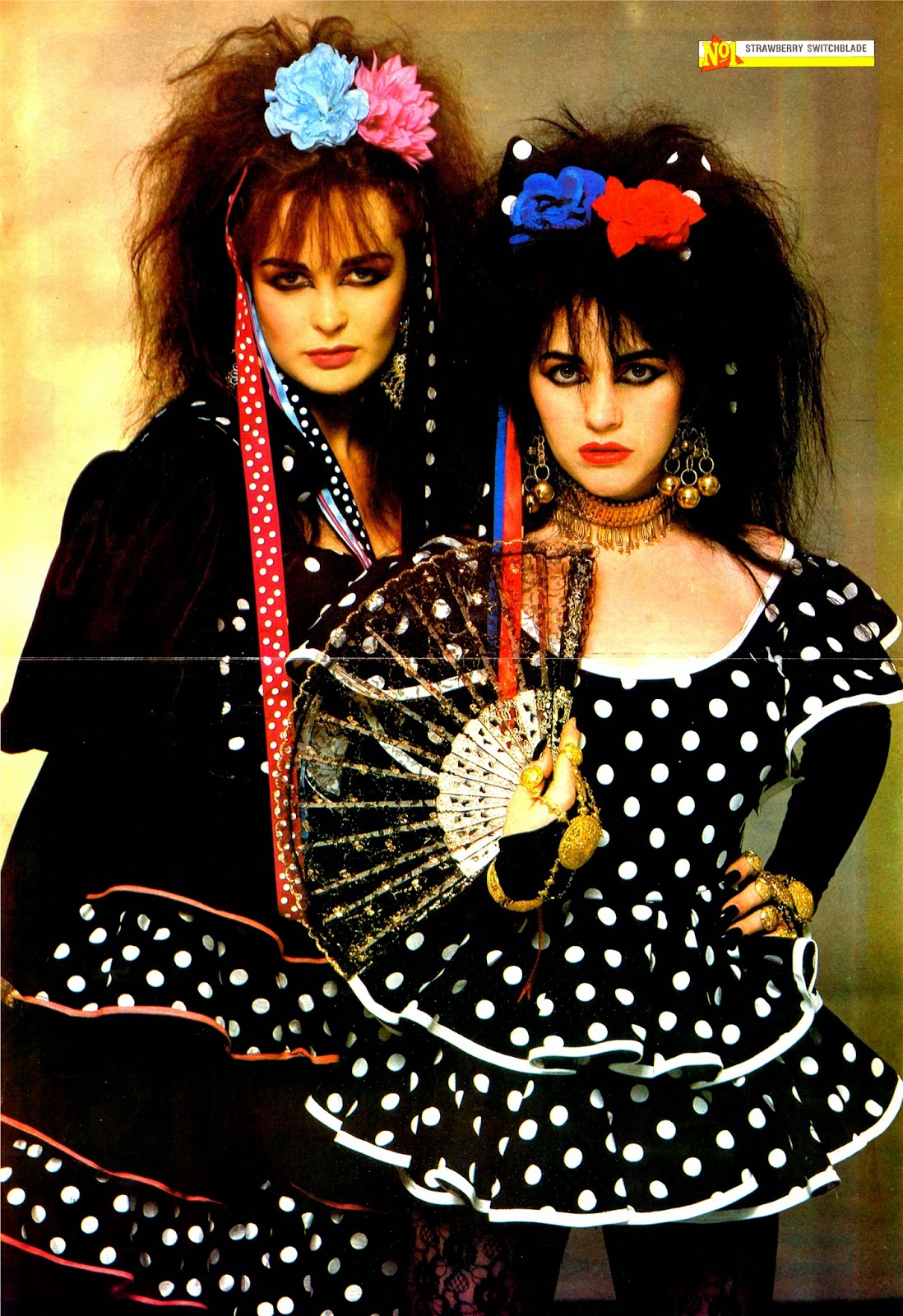 Lansure's Music Paraphernalia: STRAWBERRY SWITCHBLADE