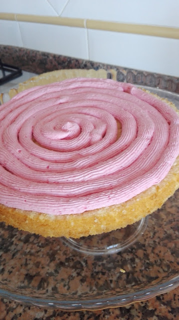 Handmade Love: Recheio corneto de Morango/ Strawberry flavor filling