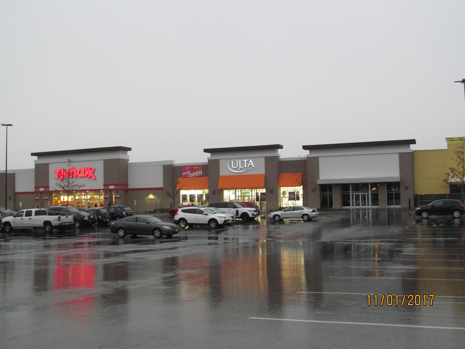 Trip to the Mall: The Plaza In Evergreen Park Update: 11/2017