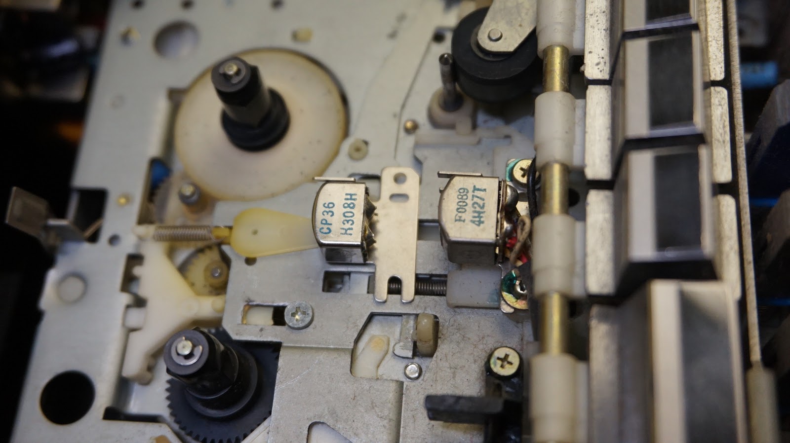 МАГНИТОЛиЯ - бумбоксы, магнитофоны и магнитолы!: Sharp GF-800. Две ...